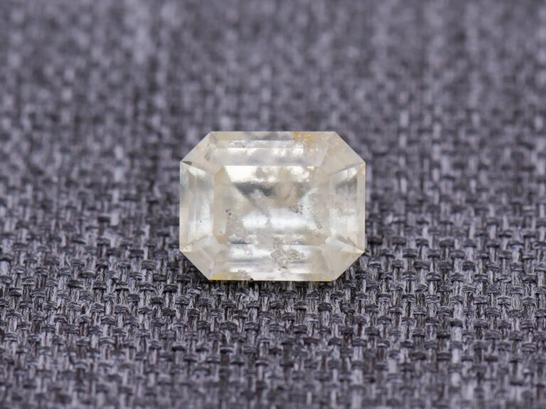 Grossular Garnet: The Ultimate Guide to Varieties, ID & Localities