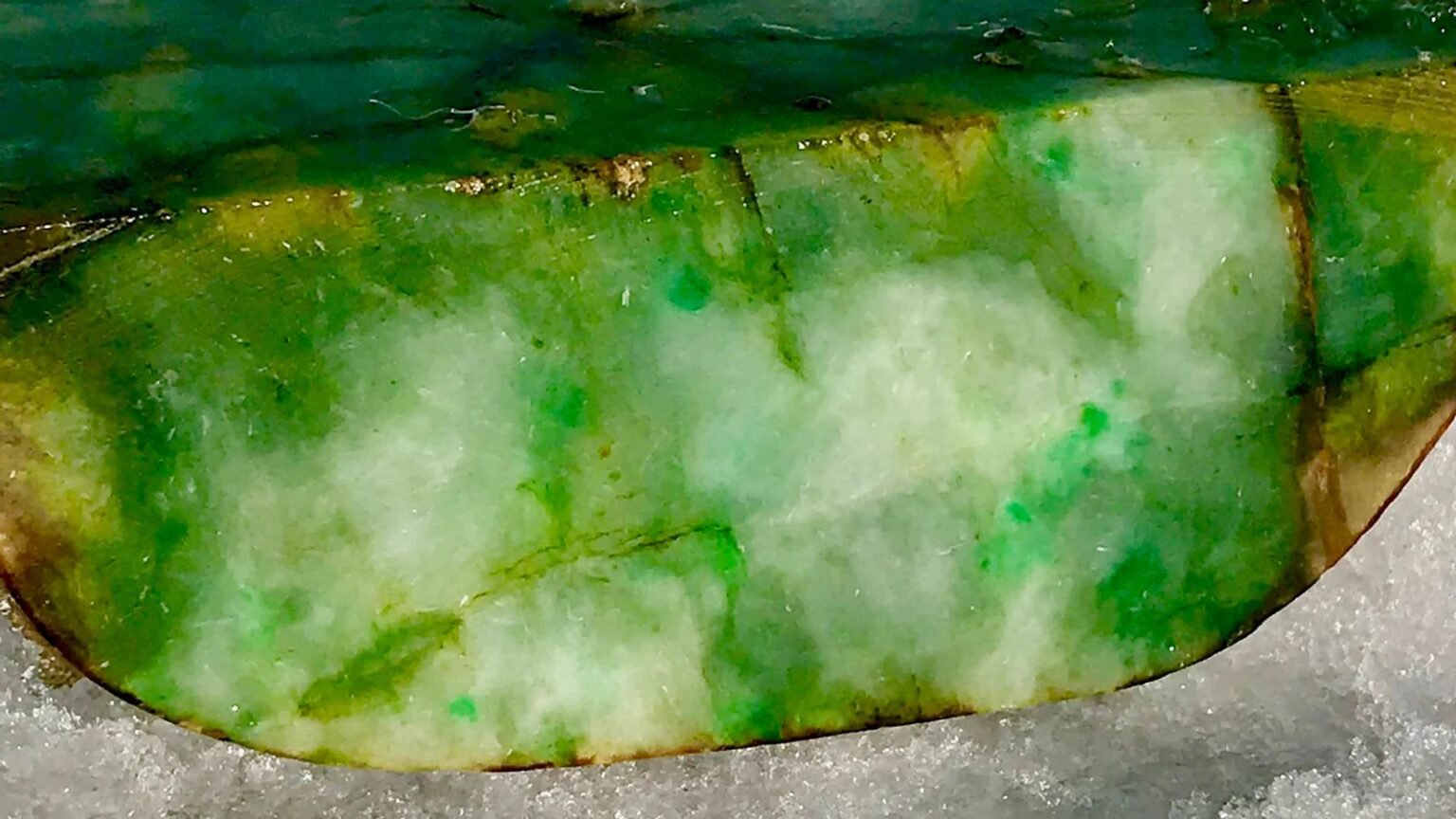 Jadeite: Mineral Properties & Comprehensive Value Database